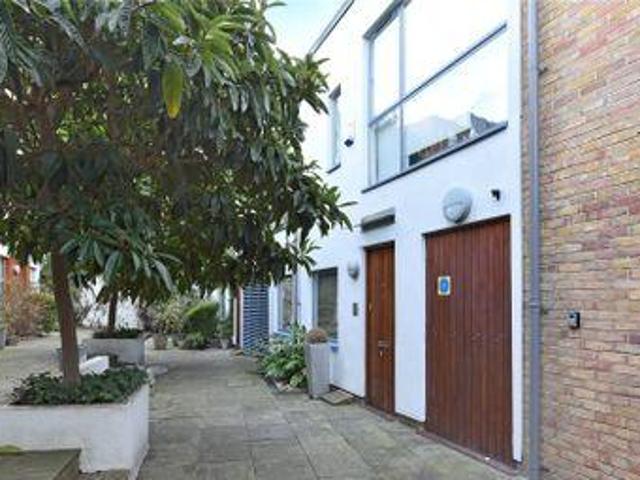 2 Bedrooms Mews house for rent in Dunworth Mews, Notting Hill, London W11