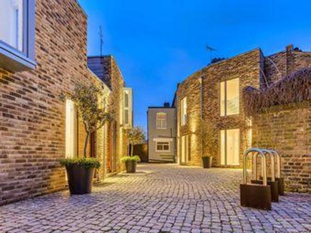 2 Bedrooms Mews house for rent in Lycett Place, Shepherds Bush, London W12
