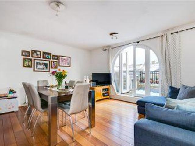 2 Bedrooms Mews house for rent in Marryat Square, Wyfold Road, London SW6