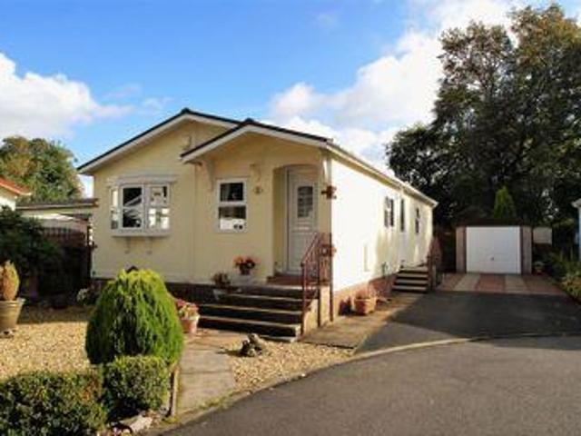 2 Bedrooms Mobile/park home for sale in The Oaks, Mount Pleasant Residential Park, Goostrey, Crewe CW4