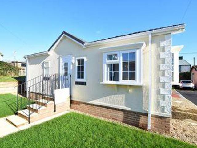 2 Bedrooms Mobile/park home for sale in Vicarage Lane, Hoo, Rochester, Kent ME3