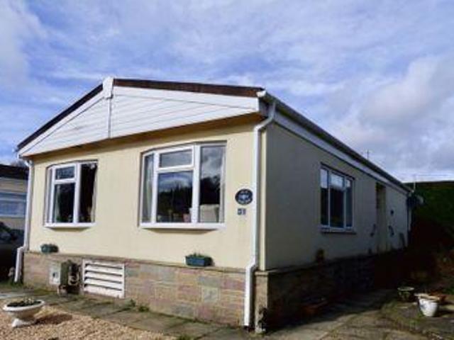 2 Bedrooms Mobile/park home for sale in Warren Park, Portsmouth Road, Thursley, Godalming GU8