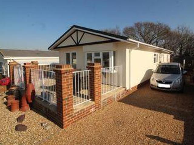 2 Bedrooms Mobile/park home for sale in Oak Tree Lane, Eastbourne BN23
