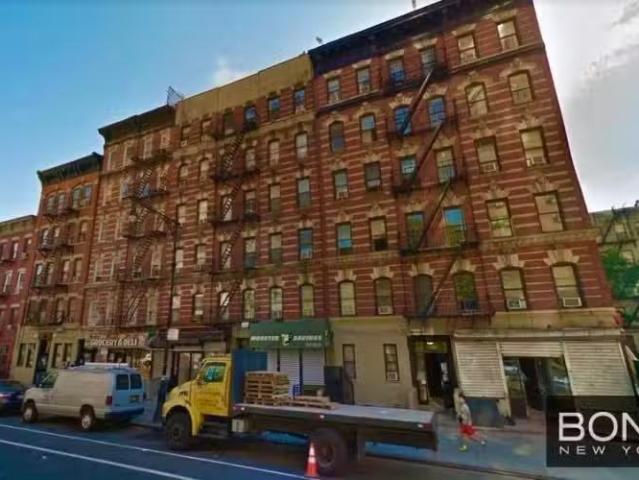 2 Bedrooms at East 106th Street for $2,995 by Jessie Huaman