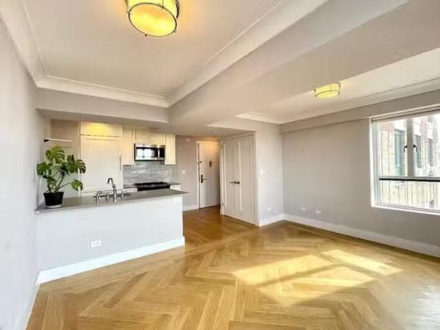 2 Bedrooms at West End Avenue for $6,895 by Zeev Halfi