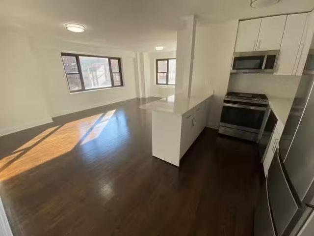2 Bedrooms at 405 East 56th Street for $7,200 by Snjez Ana Zivic