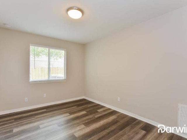 2 bedrooms available. Family home