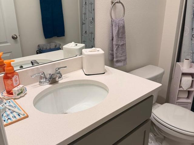 2 Bedrooms and 1 Bath for share