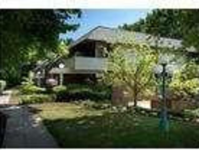 2 bedrooms Apartment Tuscany Kitchen Cabinetry with Granite Countertops &