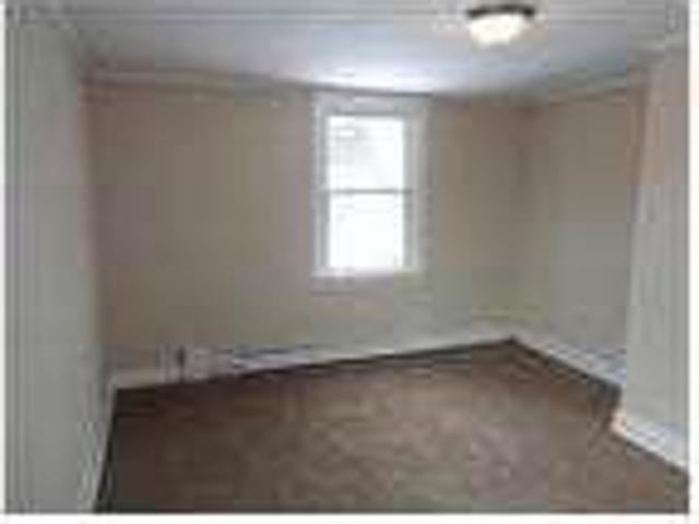 2 bedrooms Apartment in Quiet Building Waukegan