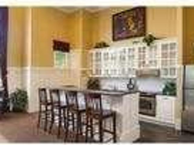 2 bedrooms Apartment in Quiet Building Salt Lake City. Parking Available!