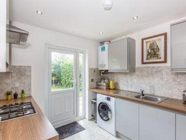 2 Bedrooms Bungalow for rent in Beeston Close, Bolton BL1