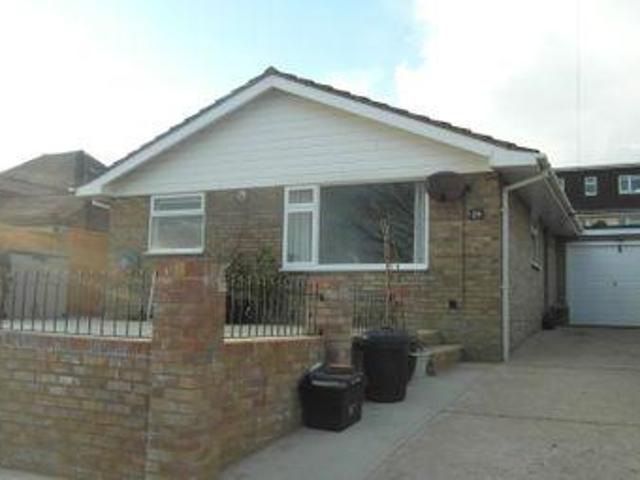 2 Bedrooms Bungalow for rent in Findon Avenue, Saltdean BN2