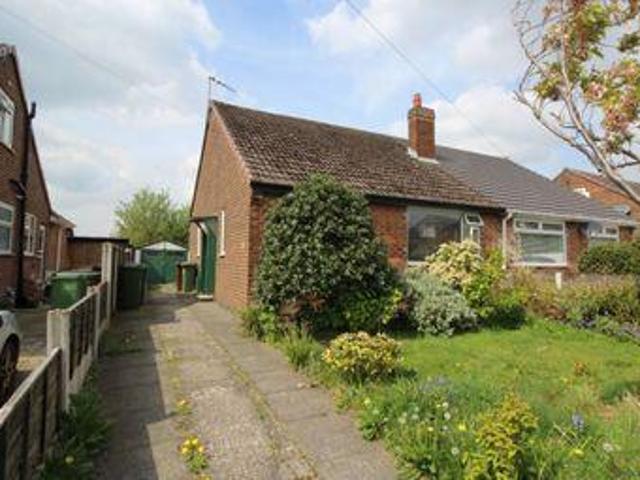 2 Bedrooms Bungalow for sale in Mallory Road, Hyde SK14