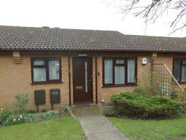 2 Bedrooms Bungalow for sale in Manor Green Walk, Carlton, Nottingham NG4