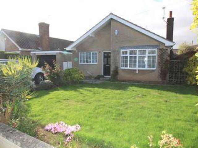 2 Bedrooms Bungalow for sale in Mill Lane, Skellow, Doncaster DN6
