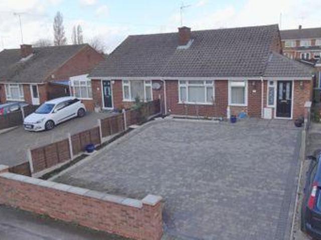 2 Bedrooms Bungalow for sale in Milton Grove, Bletchley, Milton Keynes MK3