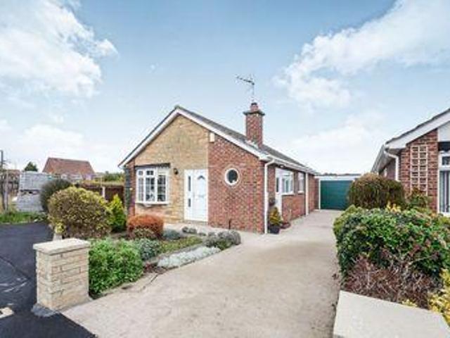 2 Bedrooms Bungalow for sale in Avon Drive, Huntington, York YO32