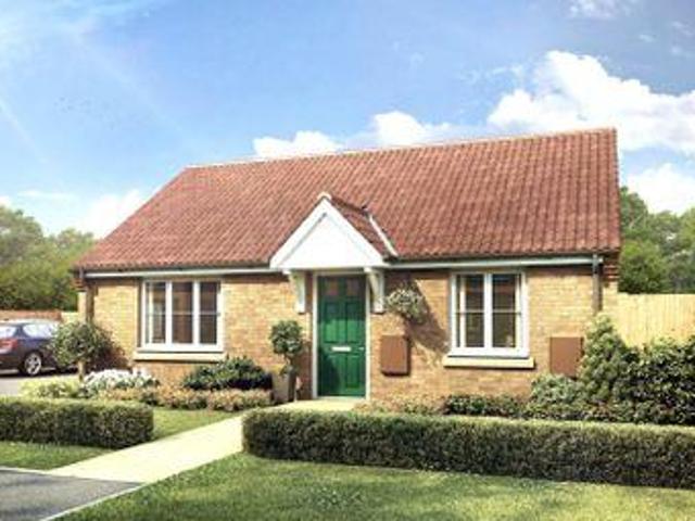 2 Bedrooms Bungalow for sale in Baker Drive, Nettleham Chase LN2