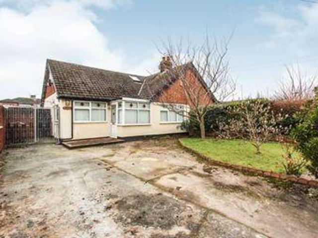 2 Bedrooms Bungalow for sale in Blackpool Road North, St Annes, Lacashire, England FY8