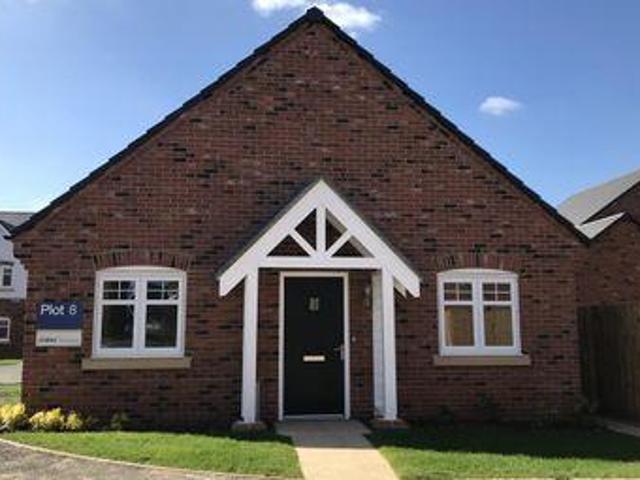 2 Bedrooms Bungalow for sale in ´´Blyth´´ at Warwick Road, Kibworth LE8