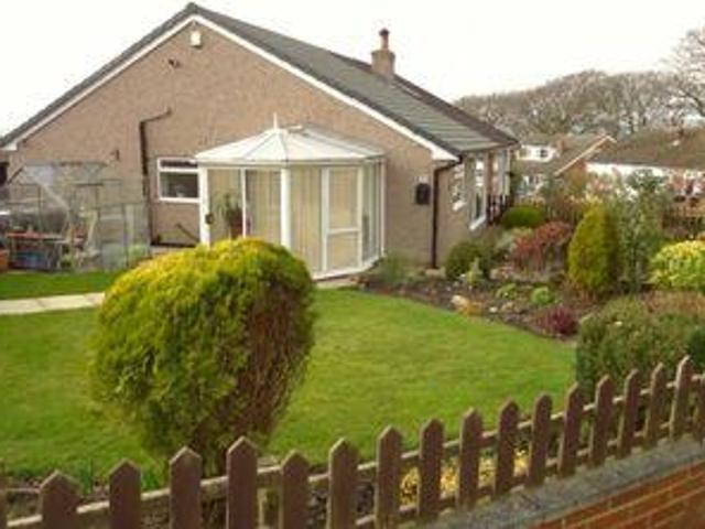 2 Bedrooms Bungalow for sale in Boulsworth Crescent, Nelson BB9