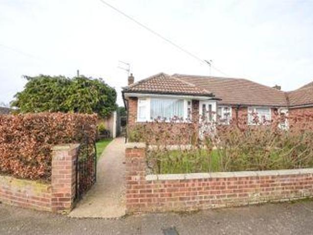 2 Bedrooms Bungalow for sale in Cannons Close, Bishop´s Stortford, Hertfordshire CM23
