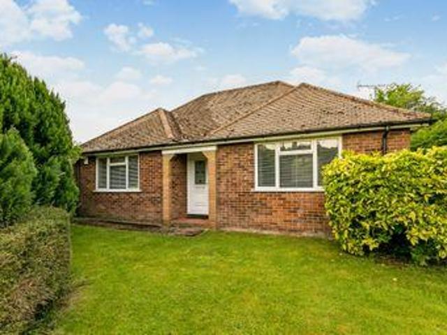 2 Bedrooms Bungalow for sale in Christopher Close, Naphill, High Wycombe HP14