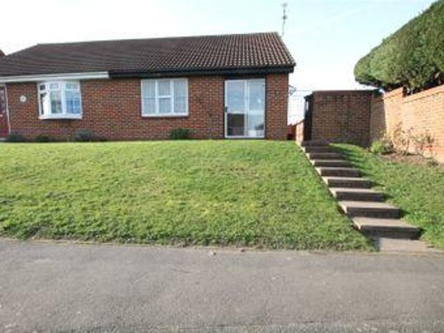 2 Bedrooms Bungalow for sale in Coldharbour Road, Northfleet, Kent DA11