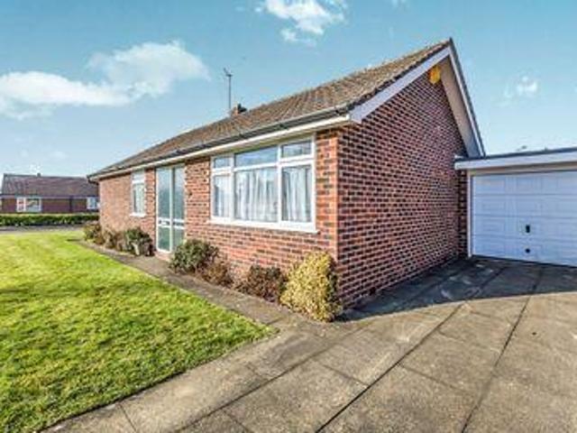 2 Bedrooms Bungalow for sale in Dalehead Road, Leyland PR25