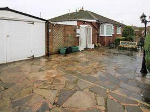 2 Bedrooms Bungalow for sale in Gateway Close, Thornton FY5