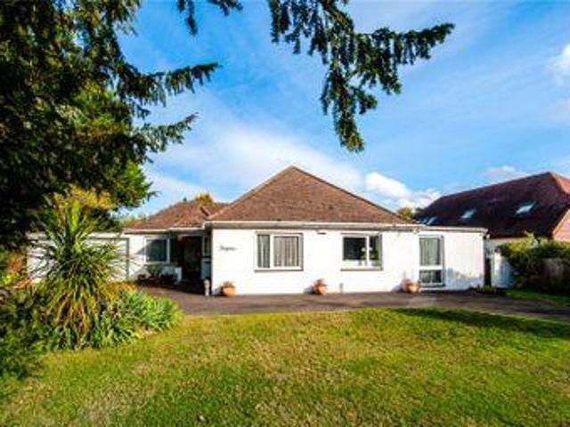 2 Bedrooms Bungalow for sale in Gravesend Road, Higham, Rochester, Kent ME3