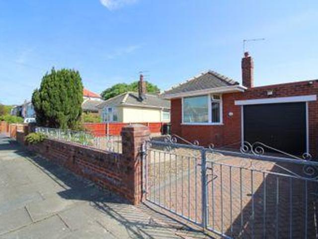2 Bedrooms Bungalow for sale in Kildare Avenue, Thornton Cleveleys FY5