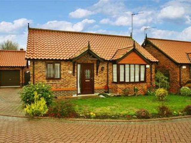 2 Bedrooms Bungalow for sale in St. Peter´s Orchard, Barton Upon Humber DN18