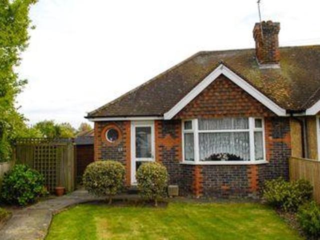 2 Bedrooms Bungalow for sale in Station Road, Polegate BN26