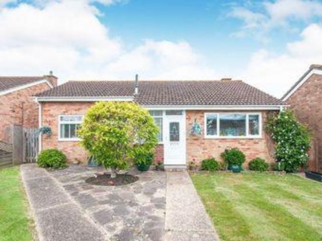2 Bedrooms Bungalow for sale in Seven Sisters Road, Eastbourne BN22