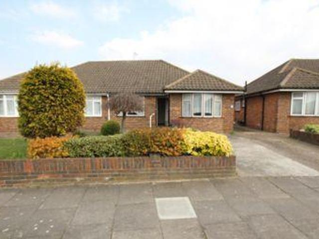 2 Bedrooms Bungalow for sale in Westacott, Hayes UB4