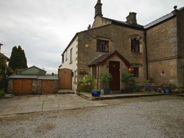 2 Bedrooms Cottage for rent in Bury Fold, Darwen BB3