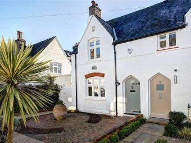 2 Bedrooms Cottage for rent in Denmark Road, Wimbledon SW19