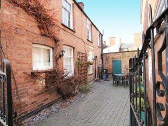 2 Bedrooms Cottage for rent in Lansdowne Road, Leamington Spa CV32