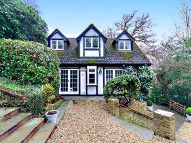 2 Bedrooms Cottage for rent in Peaslake Lane, Peaslake GU5