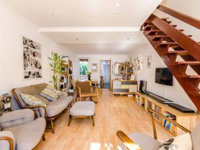 2 Bedrooms Cottage for rent in Ringslade Road N22, Wood Green