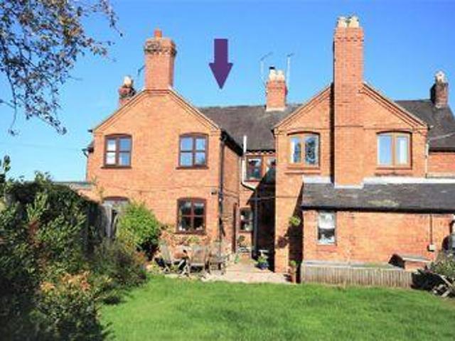 2 Bedrooms Cottage for sale in Foxes Lane, Broughall, Whitchurch SY13