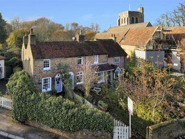 2 Bedrooms Cottage for sale in Herne Street, Herne, Herne Bay, Kent CT6