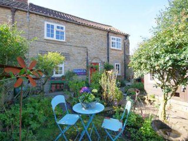 2 Bedrooms Cottage for sale in Hill Croft Cottage, High Street, Waddington LN5