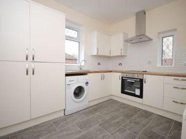 2 Bedrooms Cottage for sale in Lockhart Avenue, Cambuslang, Glasgow G72