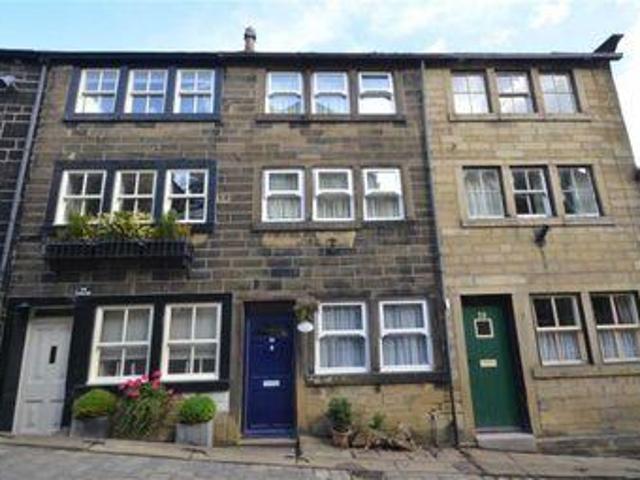 2 Bedrooms Cottage for sale in Main Street, Haworth, Keighley BD22