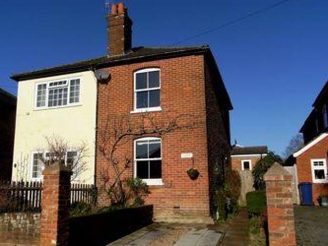 2 Bedrooms Cottage for sale in Sweetwater Lane, Shamley Green, Guildford GU5