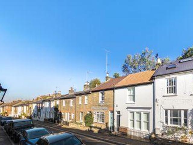 2 Bedrooms Cottage for sale in Princes Road, Richmond TW10