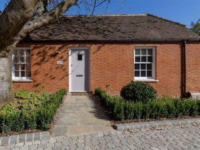2 Bedrooms Cottage for sale in Totteridge Park, Totteridge Common, London N20